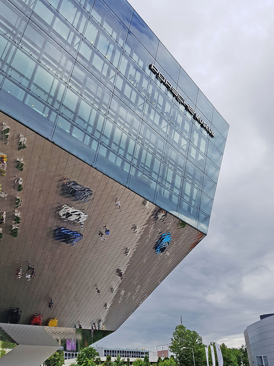 Das Porsche Museum in Stuttgart - Architektin Knieps | Bureau für ...